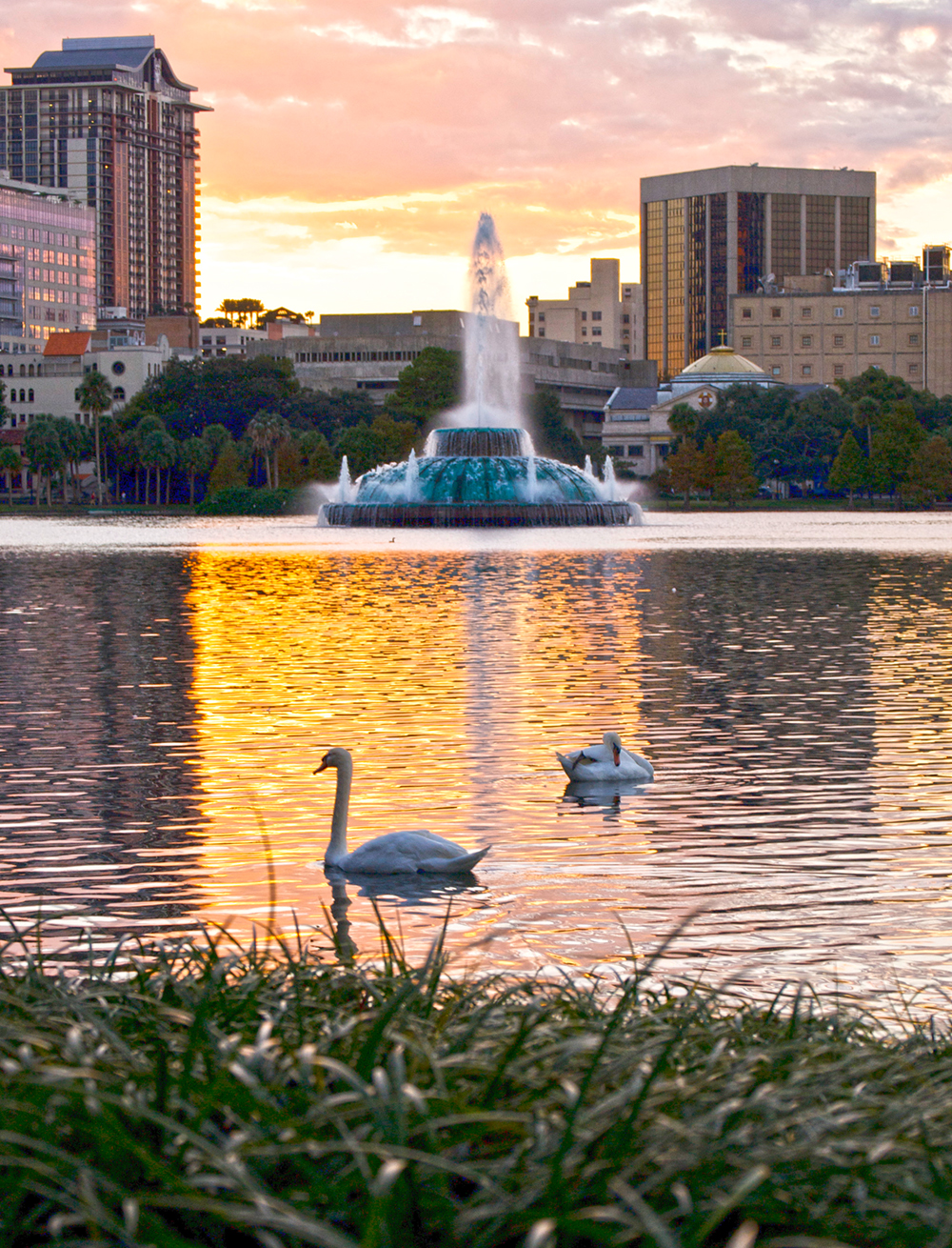 Iconic Fountain Reflects City’s Rich Heritage – Orange County Regional ...