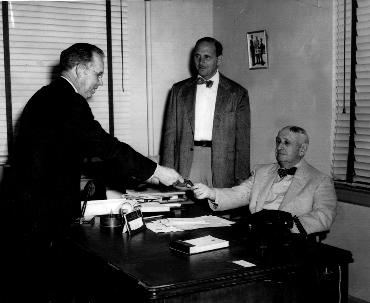 Cyg Cob Says: The Secret Legacy of Howard Phillips – Orange County ...