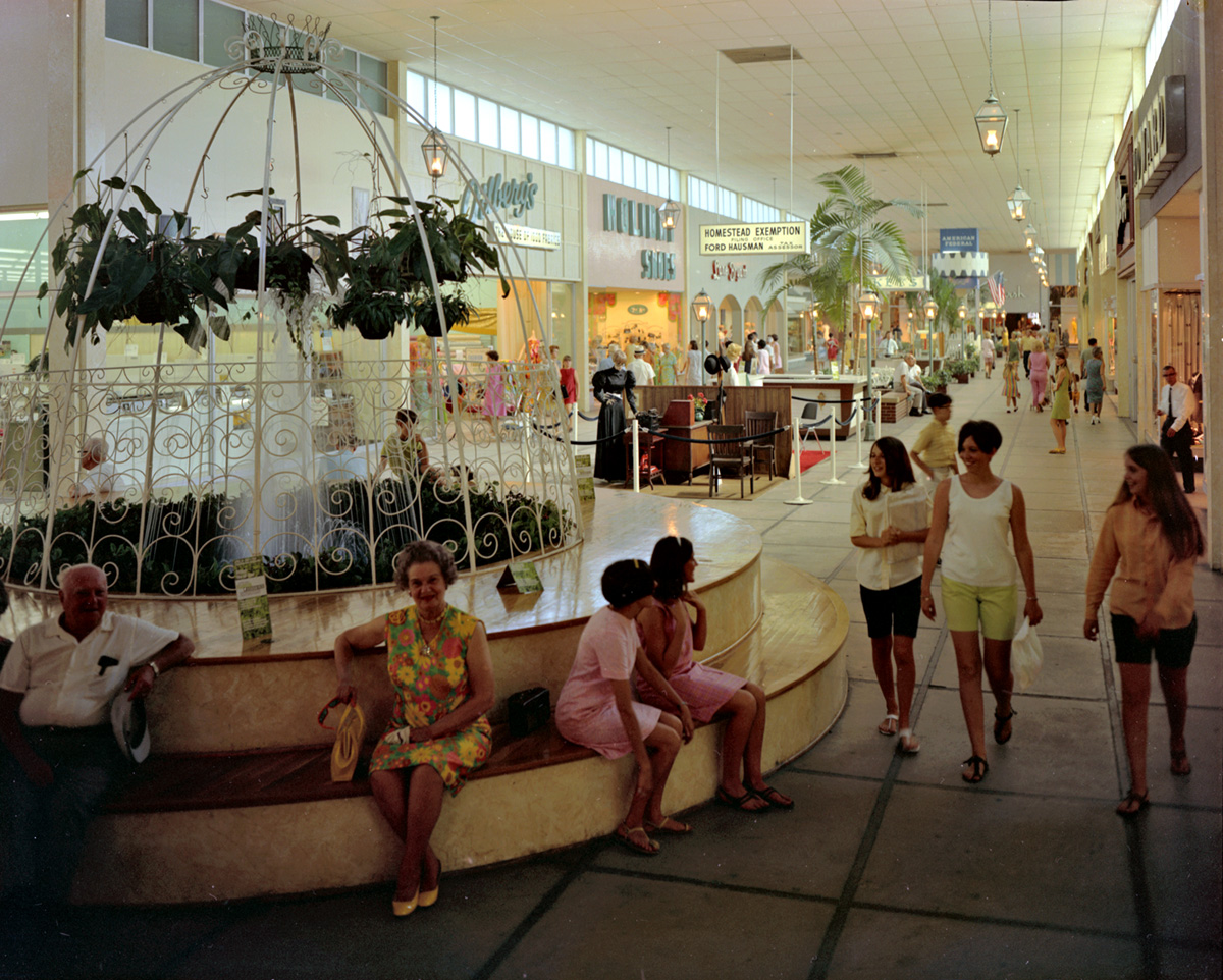 Orlando’s Suburban Shift: Colonial Plaza and the Evolution of the City ...